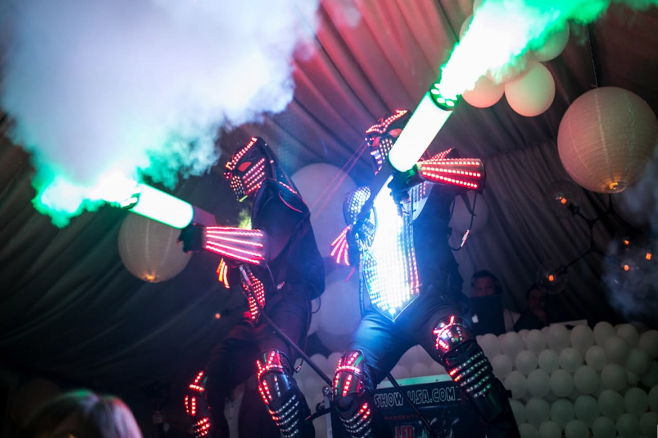 LED CO2 ROBOTS | LASER SHOW USA