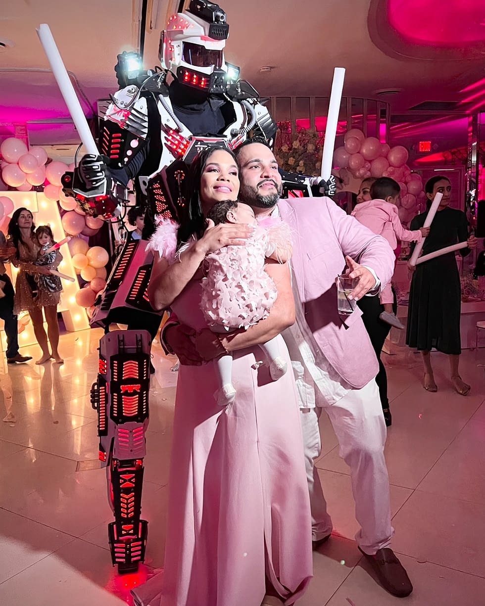 MEGA ROBOT on stilts: MAKE THE “HYPE” FOR “CRAZY HOUR”